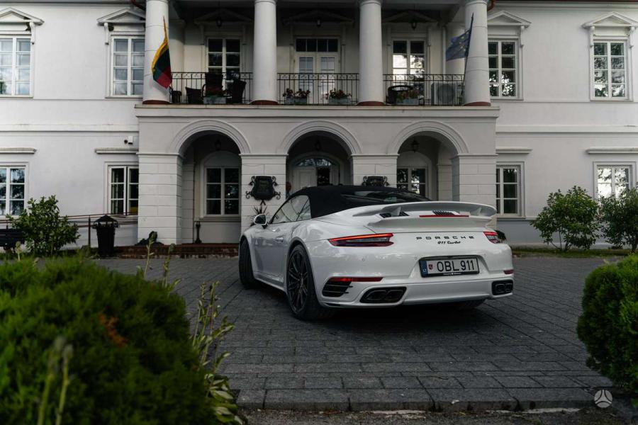 Balts Porsche 911 2016 Panevēža, ar dzinēja tilpumu 3.80 L un nobraukumu 67 tūkst. km par 114900 €, foto 5 vietnē AUTOMOTO.COM.LV