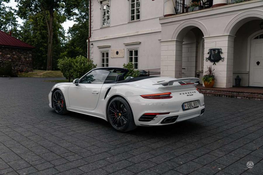 Balts Porsche 911 2016 Panevēža, ar dzinēja tilpumu 3.80 L un nobraukumu 67 tūkst. km par 114900 €, foto 9 vietnē AUTOMOTO.COM.LV