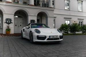 Balts Porsche 911 2016 Panevēža, ar dzinēja tilpumu 3.80 L un nobraukumu 67 tūkst. km par 114900 €, foto 12 vietnē AUTOMOTO.COM.LV