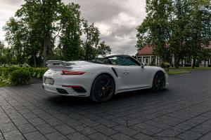 Balts Porsche 911 2016 Panevēža, ar dzinēja tilpumu 3.80 L un nobraukumu 67 tūkst. km par 114900 €, foto 18 vietnē AUTOMOTO.COM.LV