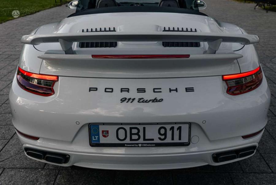 Balts Porsche 911 2016 Panevēža, ar dzinēja tilpumu 3.80 L un nobraukumu 67 tūkst. km par 114900 €, foto 20 vietnē AUTOMOTO.COM.LV