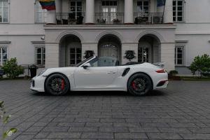 Balts Porsche 911 2016 Panevēža, ar dzinēja tilpumu 3.80 L un nobraukumu 67 tūkst. km par 114900 €, foto 22 vietnē AUTOMOTO.COM.LV