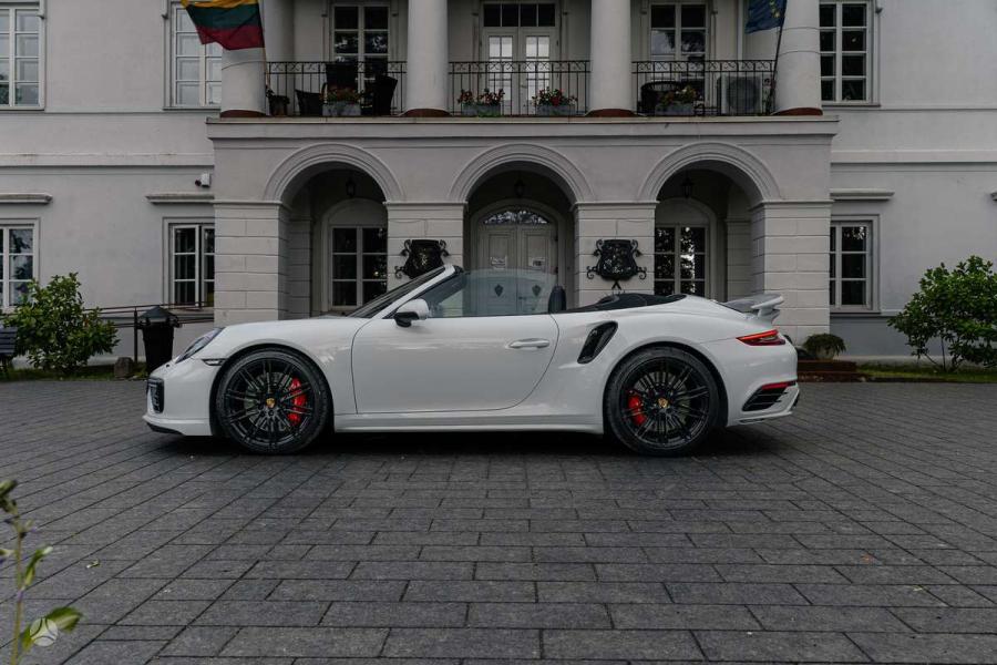 Balts Porsche 911 2016 Panevēža, ar dzinēja tilpumu 3.80 L un nobraukumu 67 tūkst. km par 114900 €, foto 22 vietnē AUTOMOTO.COM.LV