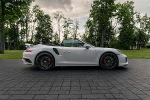 Balts Porsche 911 2016 Panevēža, ar dzinēja tilpumu 3.80 L un nobraukumu 67 tūkst. km par 114900 €, foto 23 vietnē AUTOMOTO.COM.LV