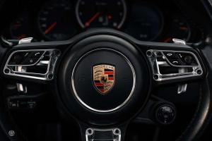 Balts Porsche 911 2016 Panevēža, ar dzinēja tilpumu 3.80 L un nobraukumu 67 tūkst. km par 114900 €, foto 27 vietnē AUTOMOTO.COM.LV