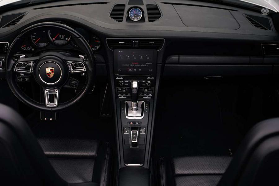 Balts Porsche 911 2016 Panevēža, ar dzinēja tilpumu 3.80 L un nobraukumu 67 tūkst. km par 114900 €, foto 29 vietnē AUTOMOTO.COM.LV