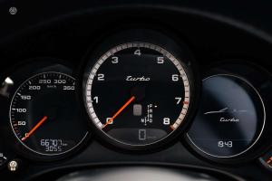 Balts Porsche 911 2016 Panevēža, ar dzinēja tilpumu 3.80 L un nobraukumu 67 tūkst. km par 114900 €, foto 36 vietnē AUTOMOTO.COM.LV