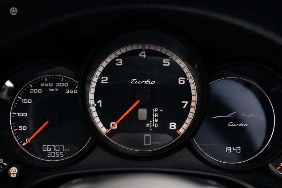 Balts Porsche 911 2016 Panevēža, ar dzinēja tilpumu 3.80 L un nobraukumu 67 tūkst. km par 114900 €, foto 36 vietnē AUTOMOTO.COM.LV