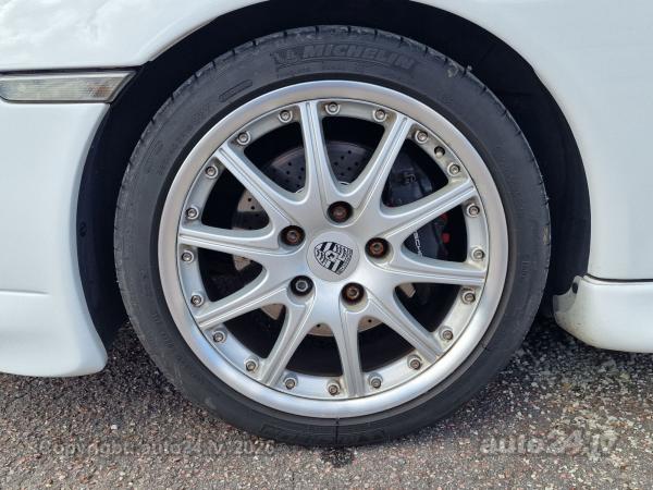 White Porsche 911 1998 in Tallinn, with an engine capacity of 3.40 L and mileage of 181 thousand km for 35000 €, photo 10 on AUTOMOTO.COM.LV