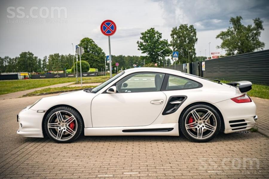 Balts Porsche 911 2007 Rīga, ar dzinēja tilpumu 3.60 L un nobraukumu 55 tūkst. km par 84990 €, foto 8 vietnē AUTOMOTO.COM.LV