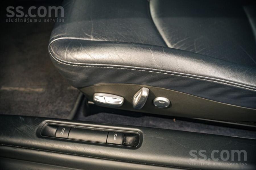 Balts Porsche 911 2007 Rīga, ar dzinēja tilpumu 3.60 L un nobraukumu 55 tūkst. km par 84990 €, foto 25 vietnē AUTOMOTO.COM.LV