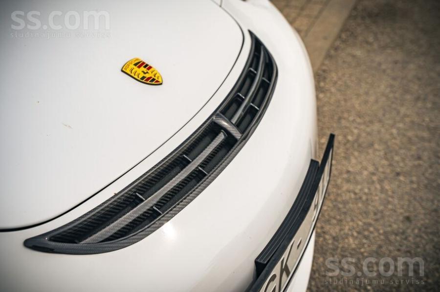 Balts Porsche 911 2007 Rīga, ar dzinēja tilpumu 3.60 L un nobraukumu 55 tūkst. km par 84990 €, foto 33 vietnē AUTOMOTO.COM.LV