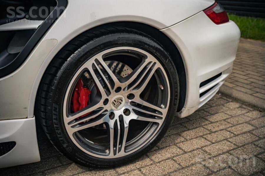 Balts Porsche 911 2007 Rīga, ar dzinēja tilpumu 3.60 L un nobraukumu 55 tūkst. km par 84990 €, foto 35 vietnē AUTOMOTO.COM.LV