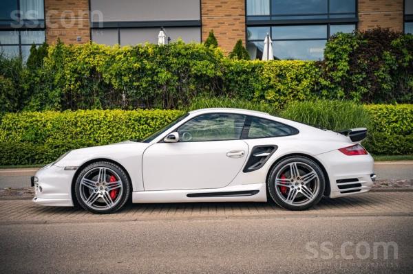 White Porsche 911 2007 in Riga, with an engine capacity of 3.60 L and mileage of 55 thousand km for 74999 €, photo 8 on AUTOMOTO.COM.LV