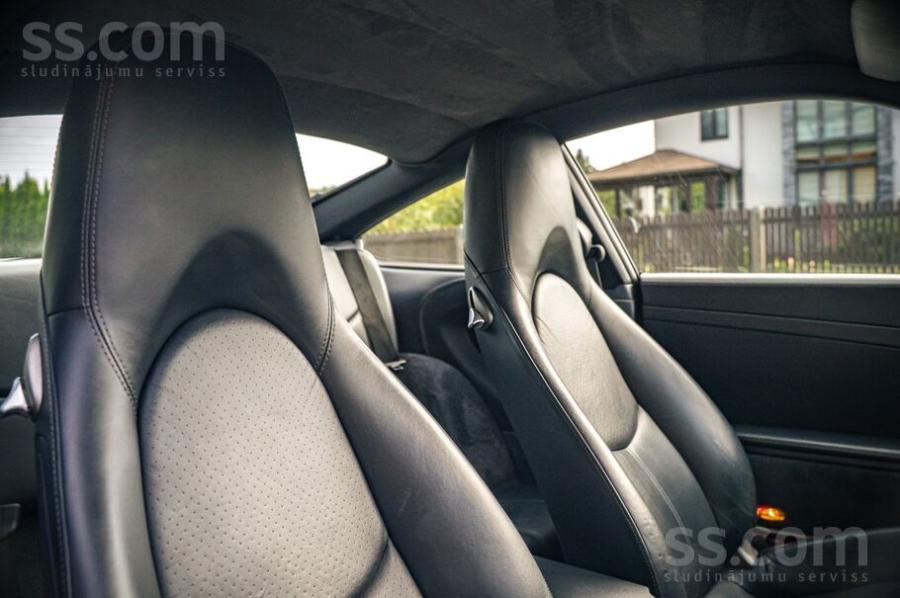 White Porsche 911 2007 in Riga, with an engine capacity of 3.60 L and mileage of 55 thousand km for 74999 €, photo 22 on AUTOMOTO.COM.LV