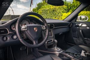 White Porsche 911 2007 in Riga, with an engine capacity of 3.60 L and mileage of 55 thousand km for 74999 €, photo 29 on AUTOMOTO.COM.LV