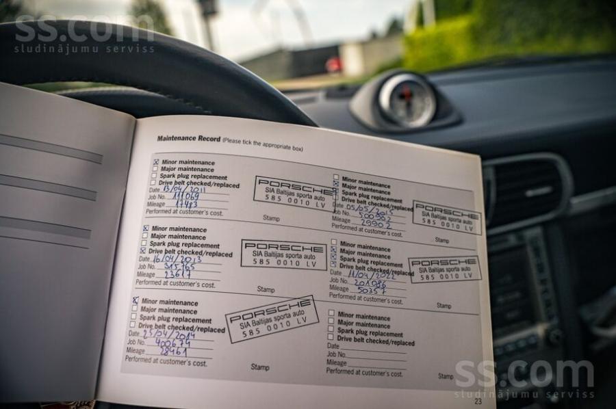 White Porsche 911 2007 in Riga, with an engine capacity of 3.60 L and mileage of 55 thousand km for 74999 €, photo 31 on AUTOMOTO.COM.LV