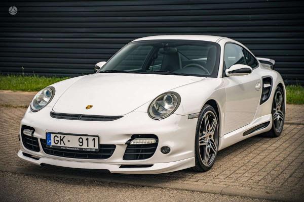 White Porsche 911 2007 in Riga, with an engine capacity of 3.60 L and mileage of 55 thousand km for 79990 €, photo 1 on AUTOMOTO.COM.LV