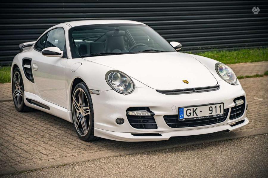 White Porsche 911 2007 in Riga, with an engine capacity of 3.60 L and mileage of 55 thousand km for 79990 €, photo 4 on AUTOMOTO.COM.LV