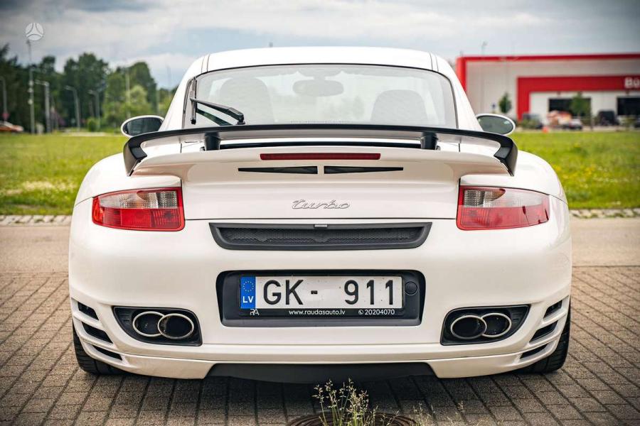White Porsche 911 2007 in Riga, with an engine capacity of 3.60 L and mileage of 55 thousand km for 79990 €, photo 7 on AUTOMOTO.COM.LV