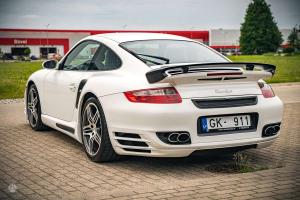 White Porsche 911 2007 in Riga, with an engine capacity of 3.60 L and mileage of 55 thousand km for 79990 €, photo 8 on AUTOMOTO.COM.LV