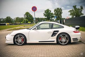 White Porsche 911 2007 in Riga, with an engine capacity of 3.60 L and mileage of 55 thousand km for 79990 €, photo 9 on AUTOMOTO.COM.LV
