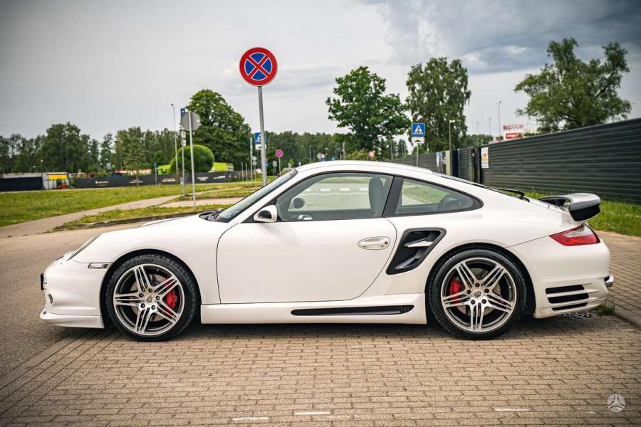 White Porsche 911 2007 in Riga, with an engine capacity of 3.60 L and mileage of 55 thousand km for 79990 €, photo 9 on AUTOMOTO.COM.LV