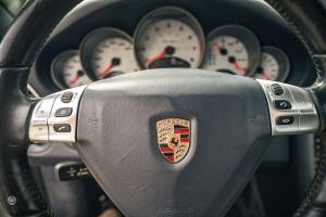 White Porsche 911 2007 in Riga, with an engine capacity of 3.60 L and mileage of 55 thousand km for 79990 €, photo 17 on AUTOMOTO.COM.LV