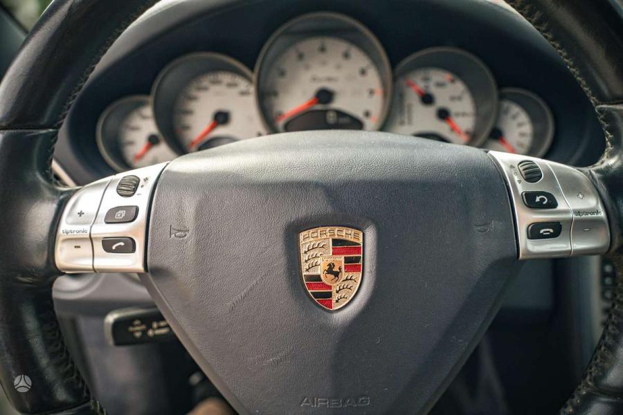 White Porsche 911 2007 in Riga, with an engine capacity of 3.60 L and mileage of 55 thousand km for 79990 €, photo 17 on AUTOMOTO.COM.LV