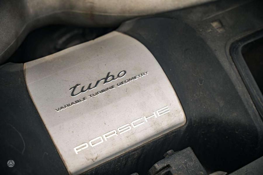 White Porsche 911 2007 in Riga, with an engine capacity of 3.60 L and mileage of 55 thousand km for 79990 €, photo 35 on AUTOMOTO.COM.LV