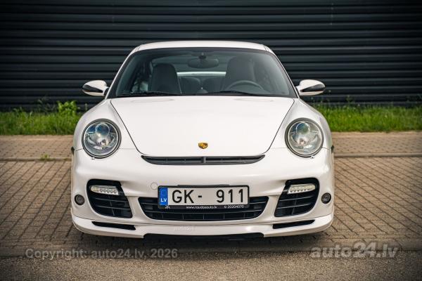 Белый Порше 911 2007 в Рига, объемом двигателя 3.60 л и пробегом 55 тыс. км за 79990 €, фото 2 на AUTOMOTO.COM.LV