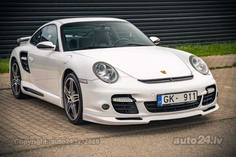 Белый Порше 911 2007 в Рига, объемом двигателя 3.60 л и пробегом 55 тыс. км за 79990 €, фото 4 на AUTOMOTO.COM.LV