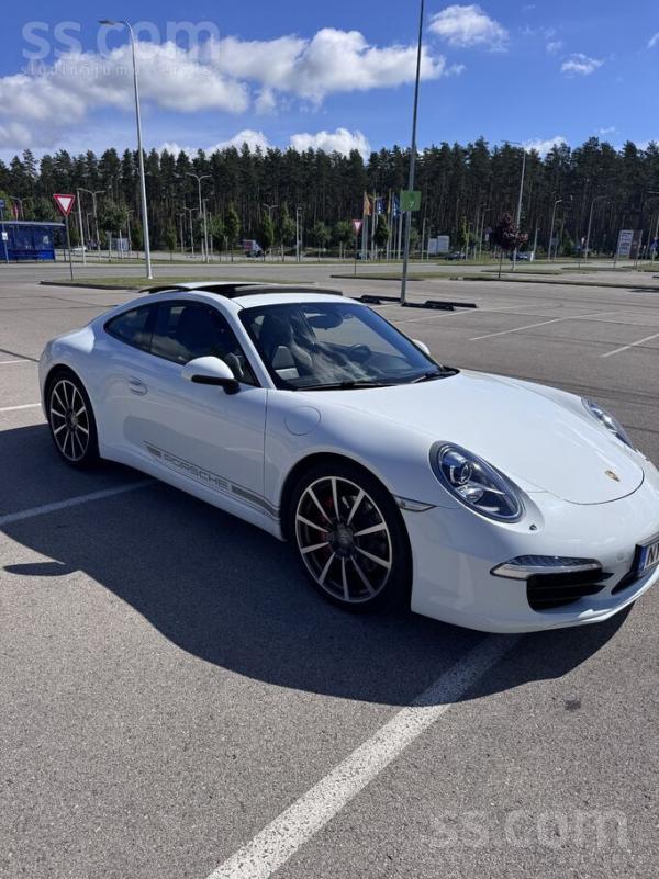 Balts Porsche 911 2013 Rīga, ar dzinēja tilpumu 3.80 L un nobraukumu 110 tūkst. km par 82000 €, foto 5 vietnē AUTOMOTO.COM.LV