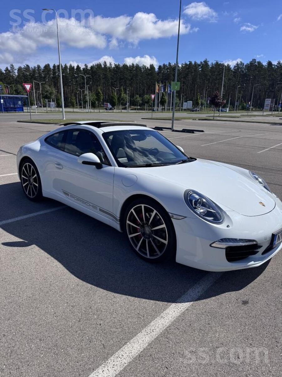 Белый Порше 911 2013 в Рига, объемом двигателя 3.80 л и пробегом 110 тыс. км за 82000 €, фото 6 на AUTOMOTO.COM.LV