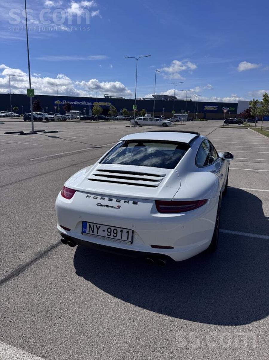 Белый Порше 911 2013 в Рига, объемом двигателя 3.80 л и пробегом 110 тыс. км за 82000 €, фото 7 на AUTOMOTO.COM.LV