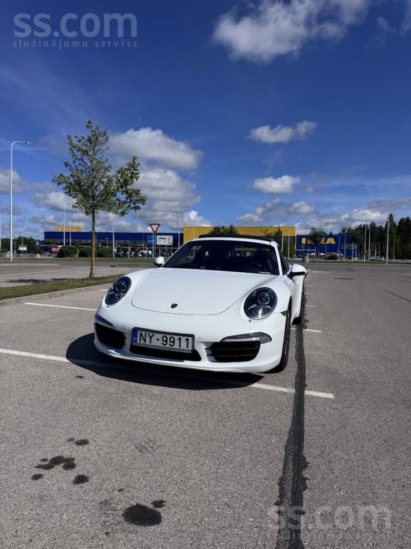 Balts Porsche 911 2013 Rīga, ar dzinēja tilpumu 3.80 L un nobraukumu 110 tūkst. km par 82000 €, foto 7 vietnē AUTOMOTO.COM.LV