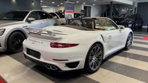 White Porsche 911 2013 in Riga, with an engine capacity of 3.80 L and mileage of 22 thousand km for 134990 €, photo 6 on AUTOMOTO.COM.LV