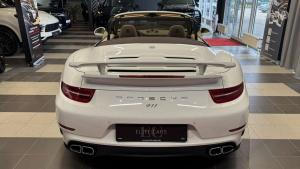 White Porsche 911 2013 in Riga, with an engine capacity of 3.80 L and mileage of 22 thousand km for 134990 €, photo 7 on AUTOMOTO.COM.LV