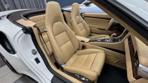 White Porsche 911 2013 in Riga, with an engine capacity of 3.80 L and mileage of 22 thousand km for 134990 €, photo 12 on AUTOMOTO.COM.LV