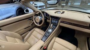 White Porsche 911 2013 in Riga, with an engine capacity of 3.80 L and mileage of 22 thousand km for 134990 €, photo 13 on AUTOMOTO.COM.LV