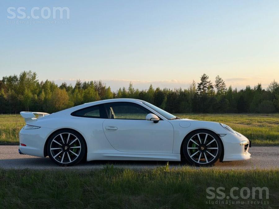 White Porsche 911 2014 in Riga, with an engine capacity of 3.40 L and mileage of 65 thousand km for 84999 €, photo 3 on AUTOMOTO.COM.LV