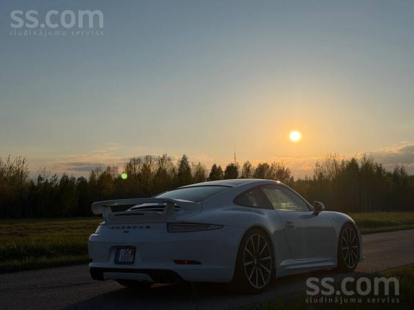 Белый Порше 911 2014 в Рига, объемом двигателя 3.40 л и пробегом 65 тыс. км за 84999 €, фото 3 на AUTOMOTO.COM.LV