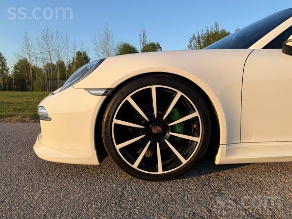 Белый Порше 911 2014 в Рига, объемом двигателя 3.40 л и пробегом 65 тыс. км за 84999 €, фото 7 на AUTOMOTO.COM.LV