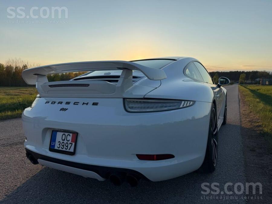 White Porsche 911 2014 in Riga, with an engine capacity of 3.40 L and mileage of 65 thousand km for 84999 €, photo 10 on AUTOMOTO.COM.LV