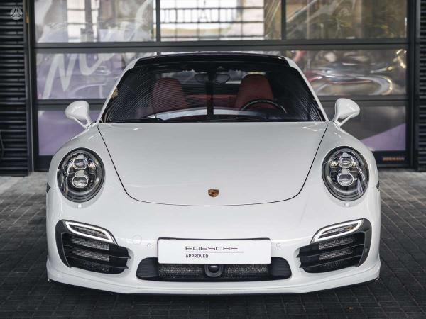 White Porsche 911 2014 in Vilnius, with an engine capacity of 3.80 L and mileage of 102 thousand km for 106911 €, photo 8 on AUTOMOTO.COM.LV