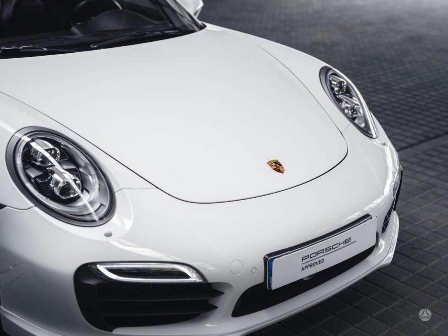 Balts Porsche 911 2014 Viļņa, ar dzinēja tilpumu 3.80 L un nobraukumu 102 tūkst. km par 106911 €, foto 10 vietnē AUTOMOTO.COM.LV
