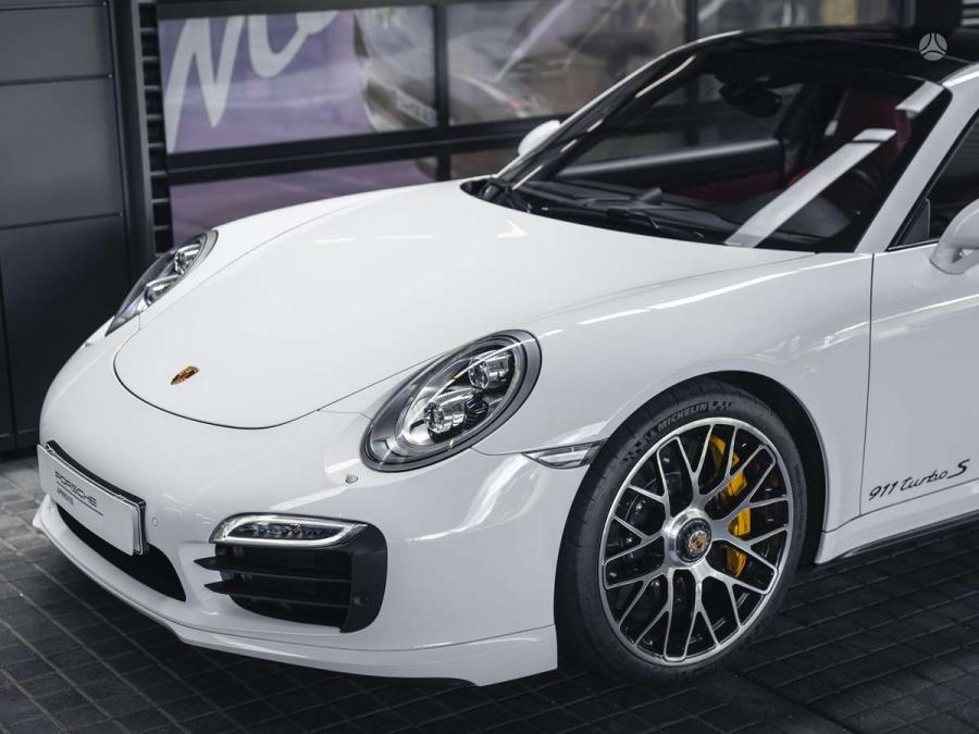 Balts Porsche 911 2014 Viļņa, ar dzinēja tilpumu 3.80 L un nobraukumu 102 tūkst. km par 106911 €, foto 11 vietnē AUTOMOTO.COM.LV