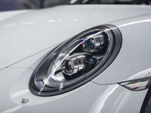 Balts Porsche 911 2014 Viļņa, ar dzinēja tilpumu 3.80 L un nobraukumu 102 tūkst. km par 106911 €, foto 12 vietnē AUTOMOTO.COM.LV