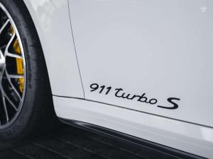 Balts Porsche 911 2014 Viļņa, ar dzinēja tilpumu 3.80 L un nobraukumu 102 tūkst. km par 106911 €, foto 15 vietnē AUTOMOTO.COM.LV
