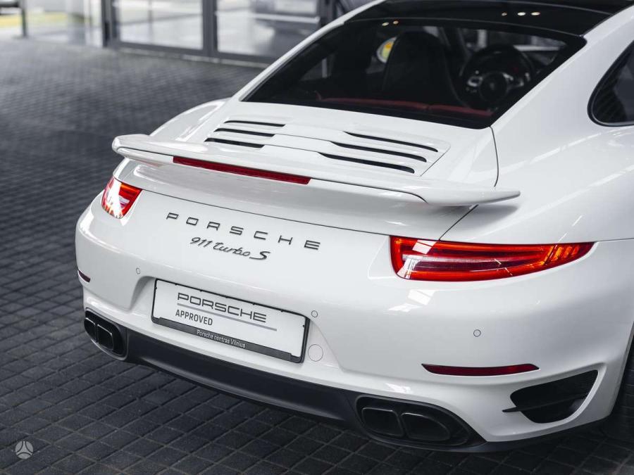 Balts Porsche 911 2014 Viļņa, ar dzinēja tilpumu 3.80 L un nobraukumu 102 tūkst. km par 106911 €, foto 16 vietnē AUTOMOTO.COM.LV